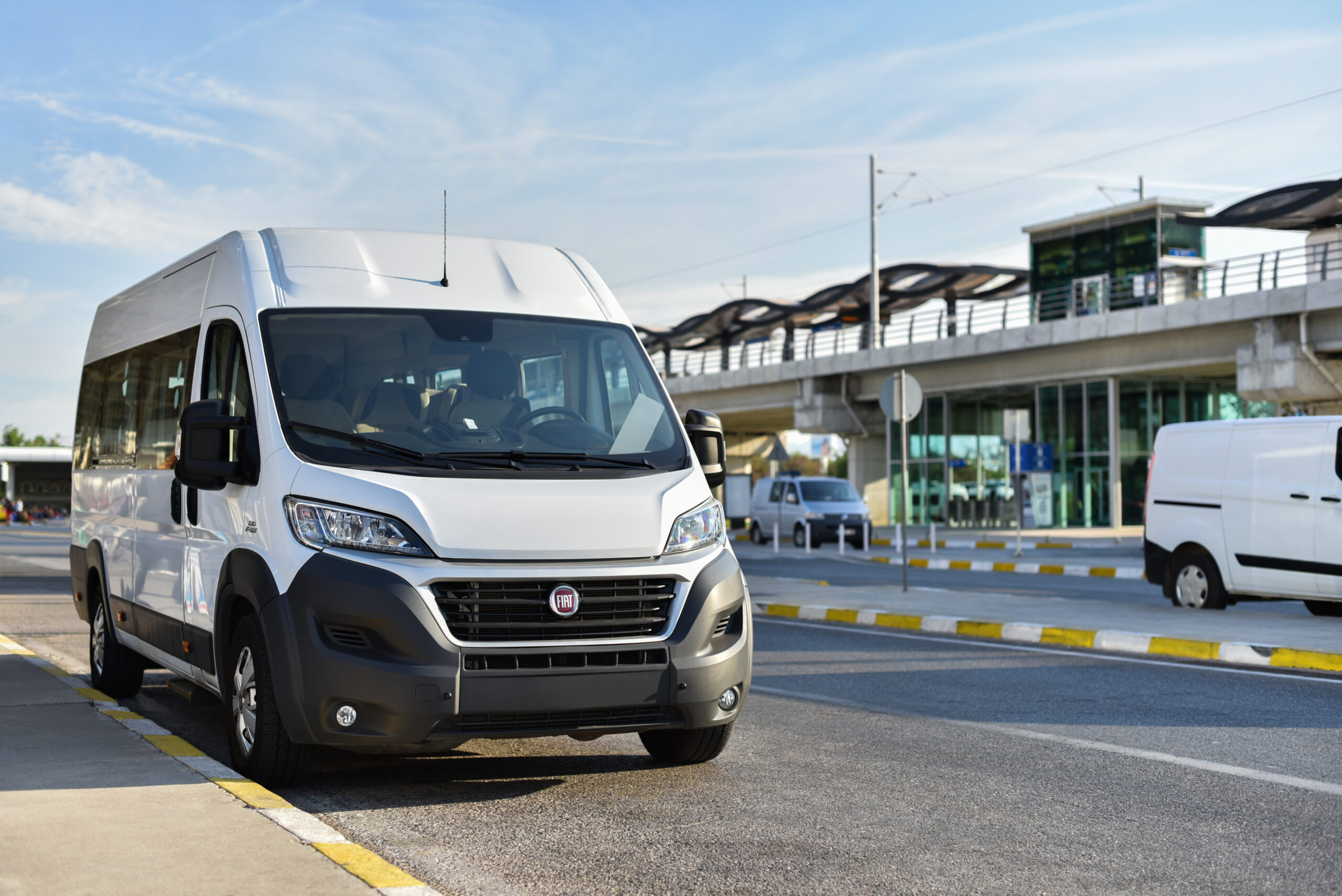 Get Affordable Private & Airports Transfers Services | Super Trans